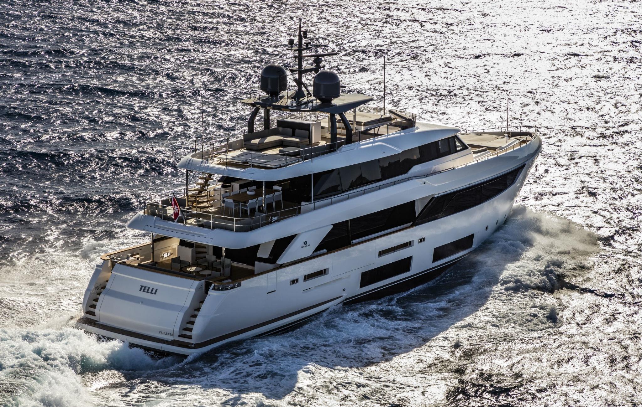 CUSTOM LINE NAVETTA 33 - Yacht for sale - Ferretti Group America
