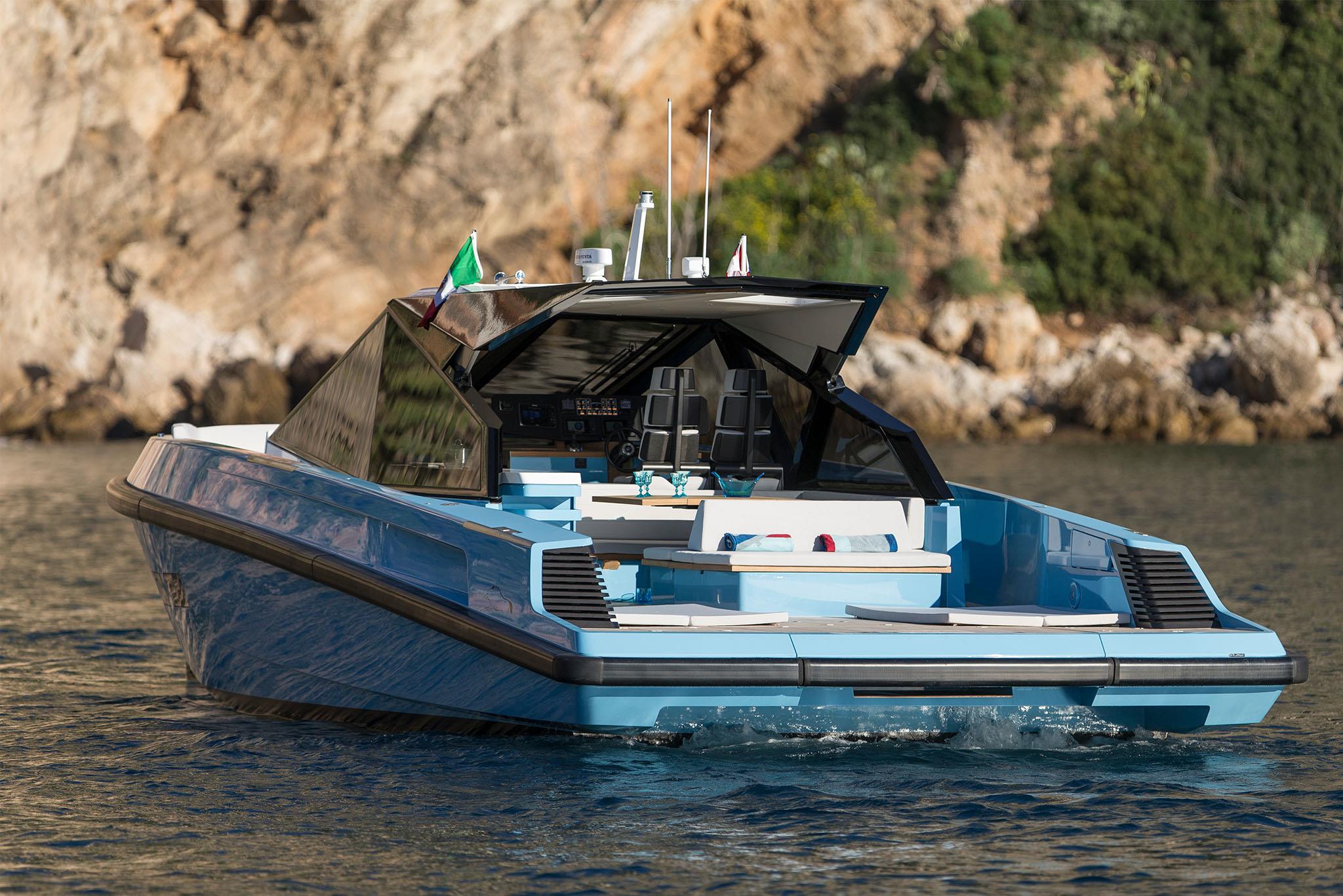 2015 | WALLY WALLYPOWER 52' | Ferretti Preowned Web site