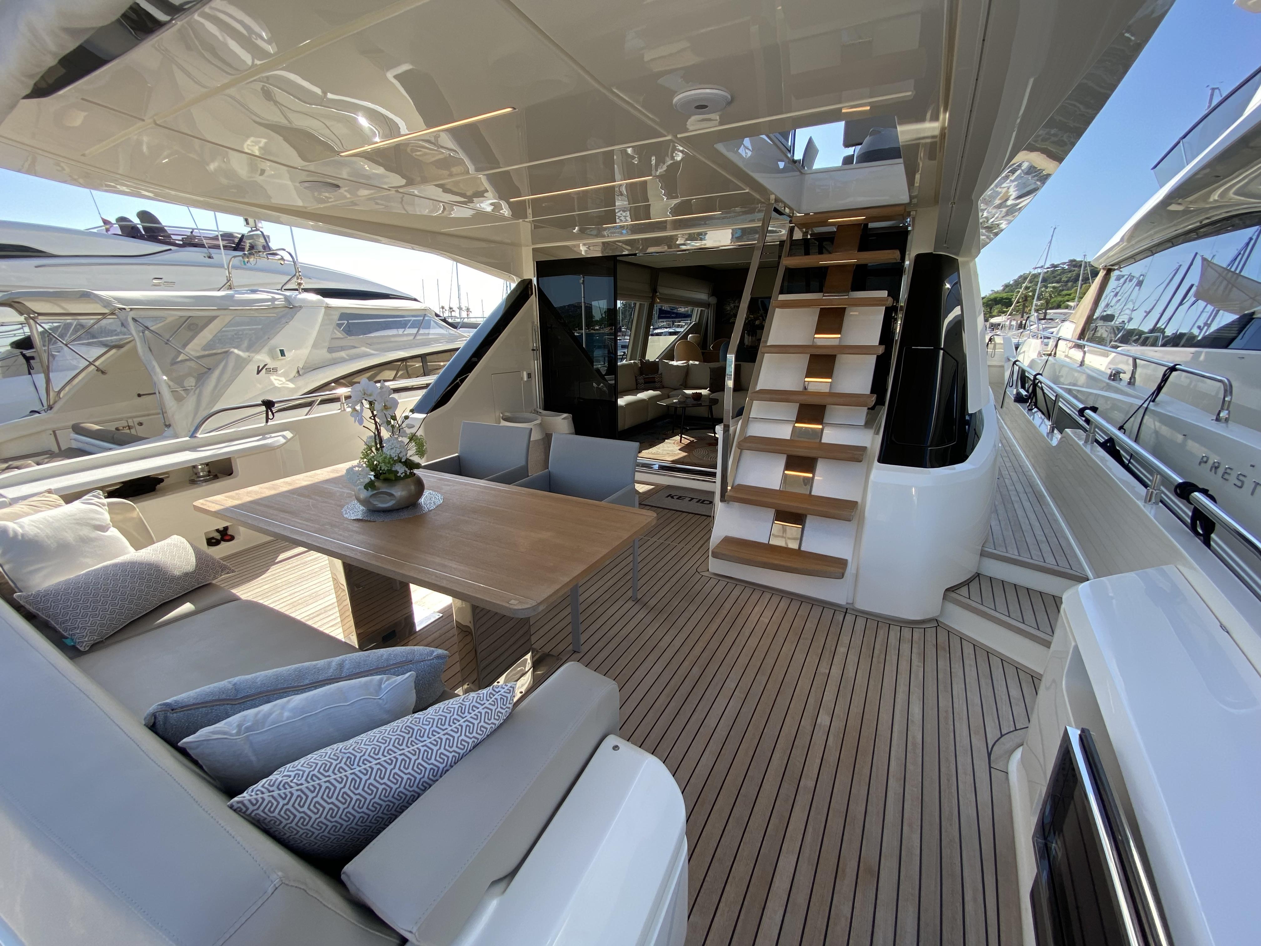 2022 | FERRETTI YACHTS 720 | Ferretti Preowned Web site