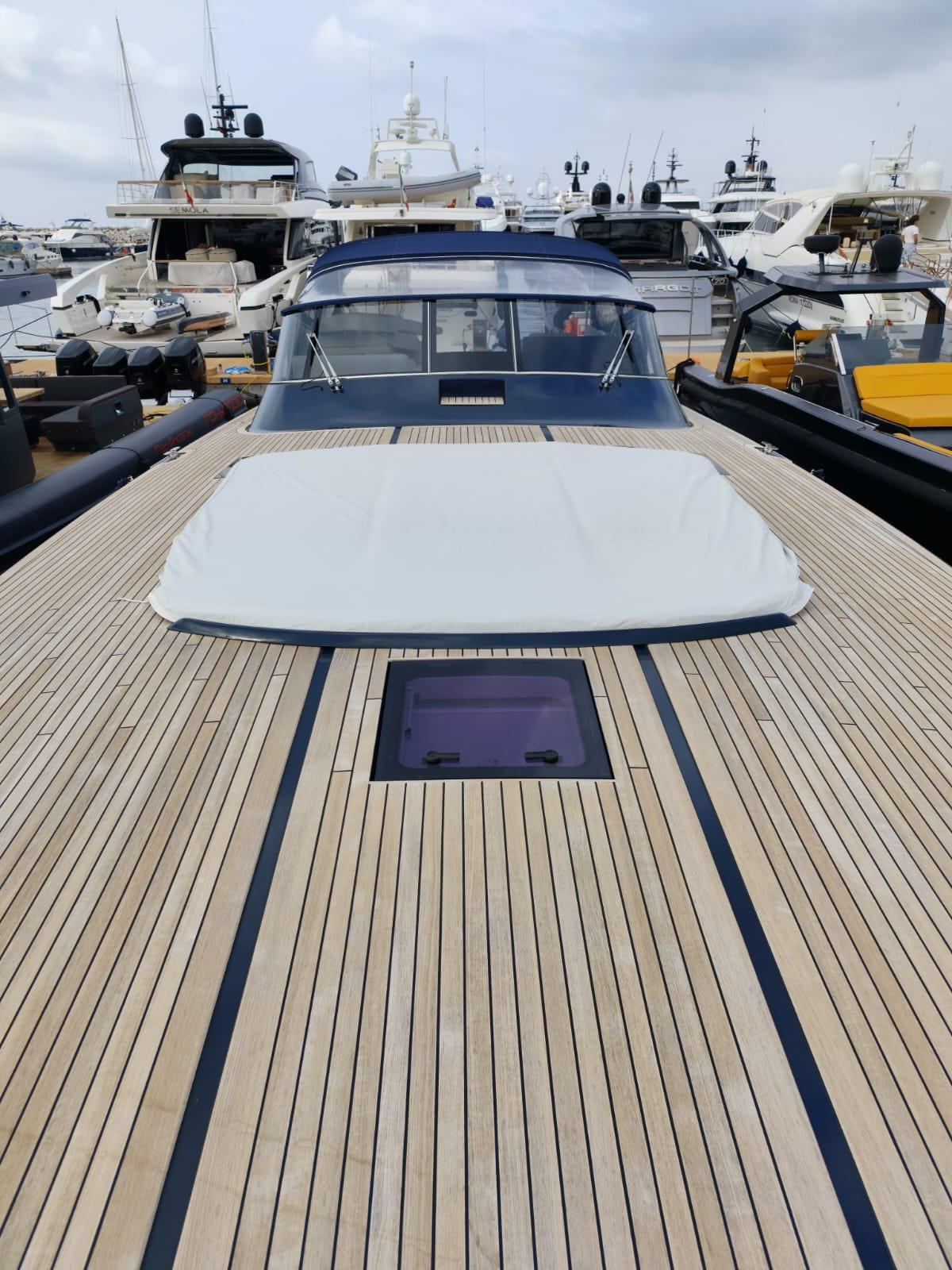 2023 | ITAMA 62RS | Ferretti Preowned Web site