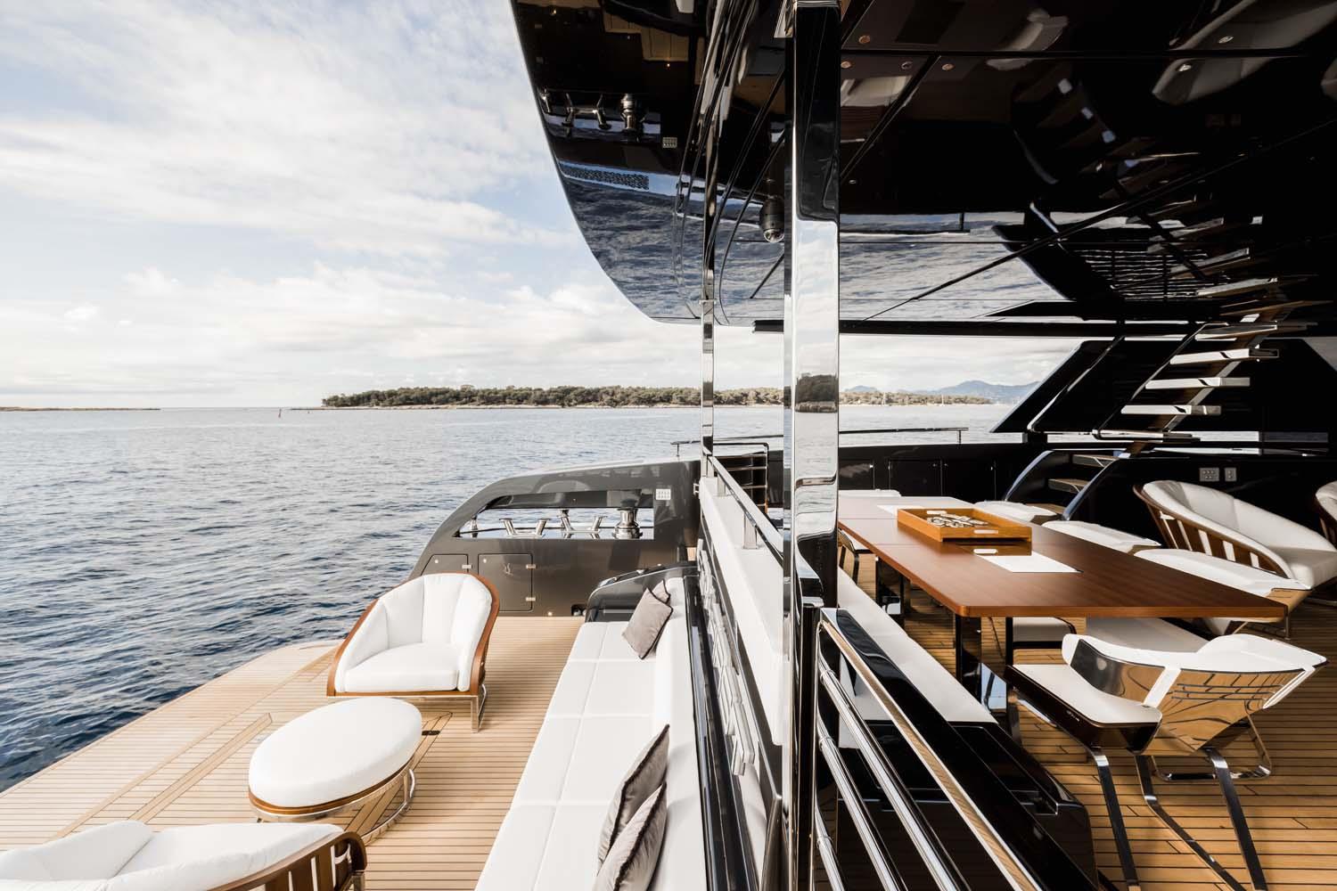 2023 | RIVA 130' BELLISSIMA | Ferretti Preowned Web site