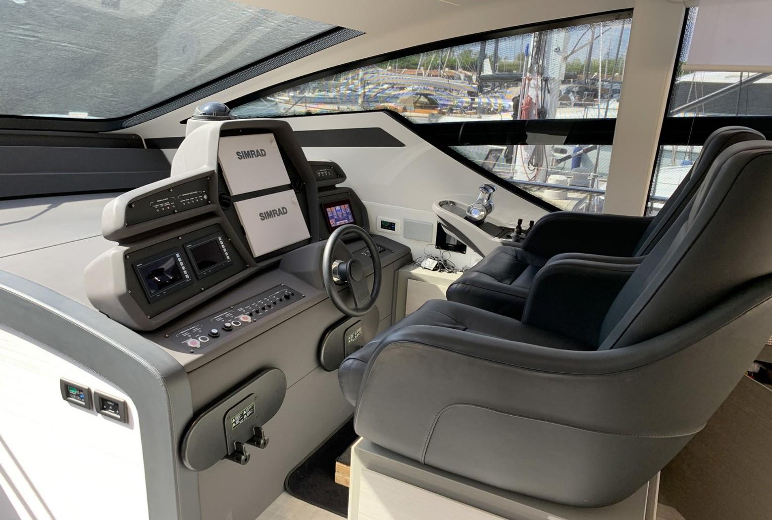 2020 | PERSHING 62' | Ferretti Preowned Web site