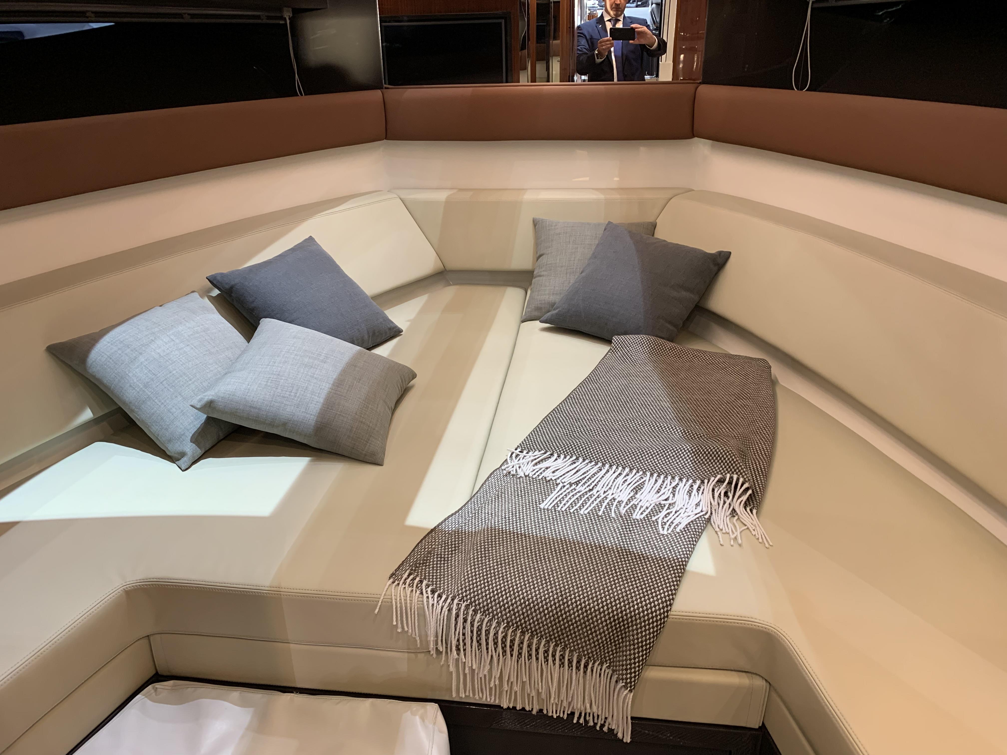 2018 | RIVA 38' RIVAMARE | Ferretti Preowned Web site